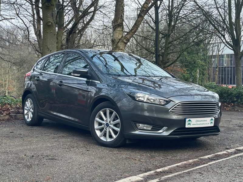 Used FORD FOCUS 2018 Grey in Manchester, Lancashire | The Vehicle Hut